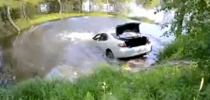 Lexus ES Gets Towed Out Of River, Slides Right Back In: Video