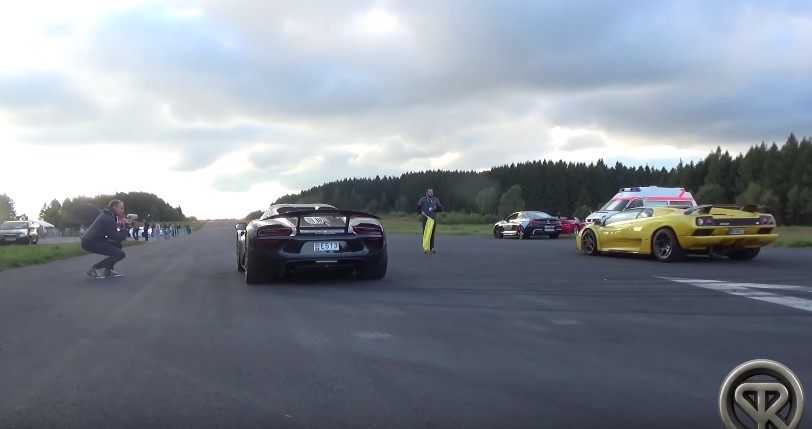 Porsche 918 & Lamborghini Diablo Face Off In Drag Race: Video