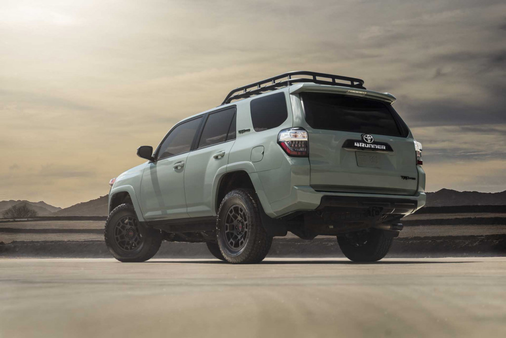 2021 Toyota 4Runner SUV starts at $37,515, gets new lights