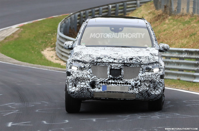 2020 Mercedes-Benz GLS spy shots and video