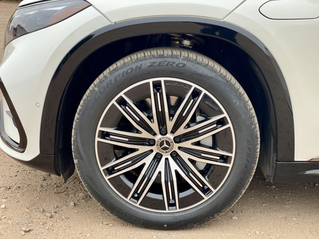 Review: 2023 Mercedes-Benz EQS SUV comforts the budding three-row ...
