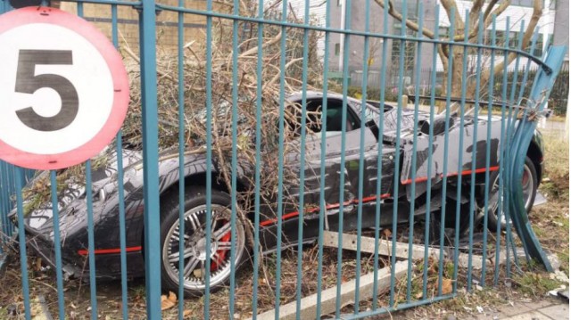 Borrowed Pagani Zonda GJ Crashed In London: Photos