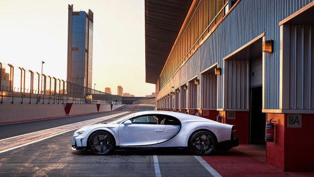 Here's the technology that got the Bugatti Chiron Super Sport 300+ to ...