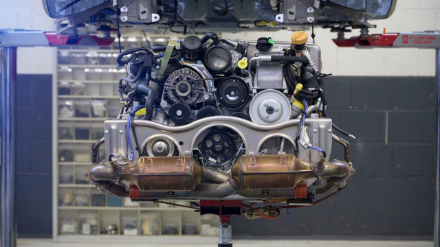 Porsche builds one-off 996-generation 911 for Porsche Club of America