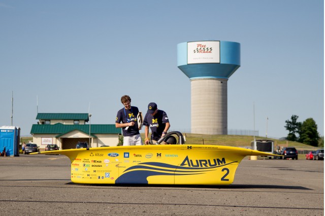 University of Michigan team wins 2016 solar car race
