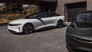 Lucid Air Touring: 425 miles, smaller battery than Model S